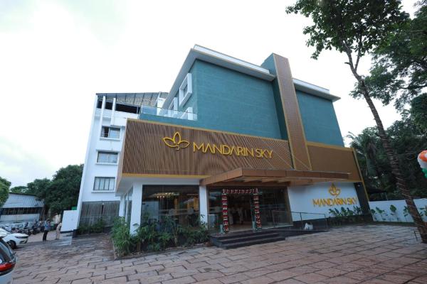 Mandarin Sky - Kodagu