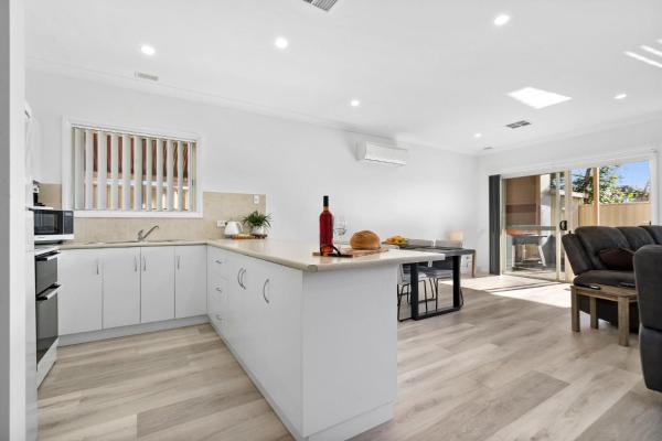 The Shamrock House A - Berri
