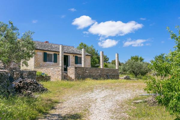 Secluded House With A Parking Space Supetar, Brac - 17330 - Postira