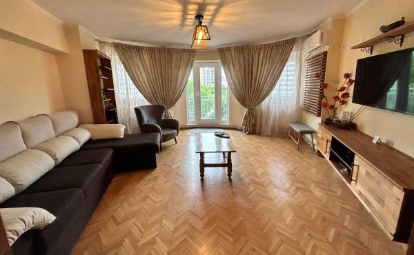Apartment Palace Of Parliament - Bucarest