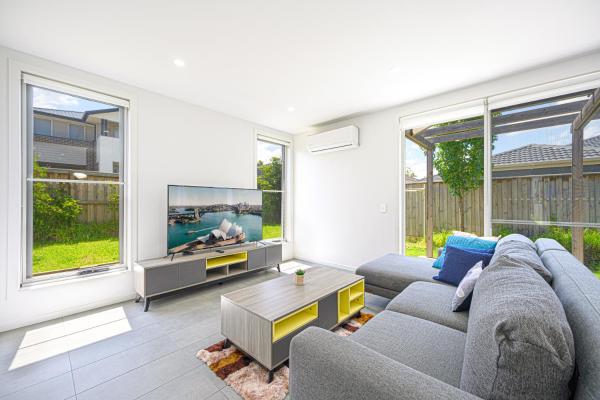 Denham Court Adorable 4br House With Wifi &Parking - オーストラリア セント・アンドリューズ