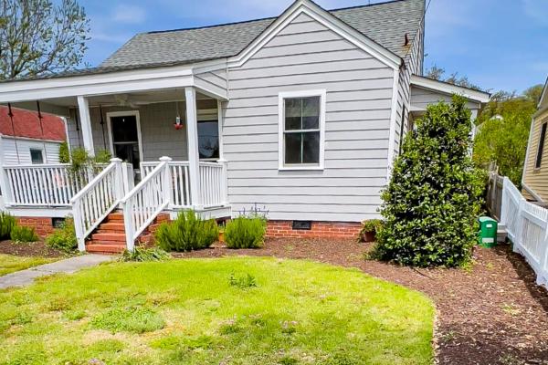 Dog-friendly Cottage Across From The Water In A Walkable Neighborhood - Atlantic Beach, NC