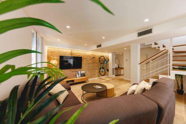 Bravissimo Cort Reial Duplex, Spacious With 3 Bedrooms - Gérone, Girona, Espagne