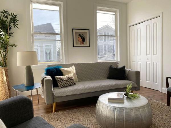 Explore Downtown From Adorable Mount Adams - Cold Spring, KY