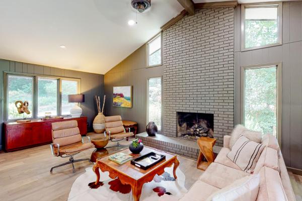 The Treehouse - Brevard, NC