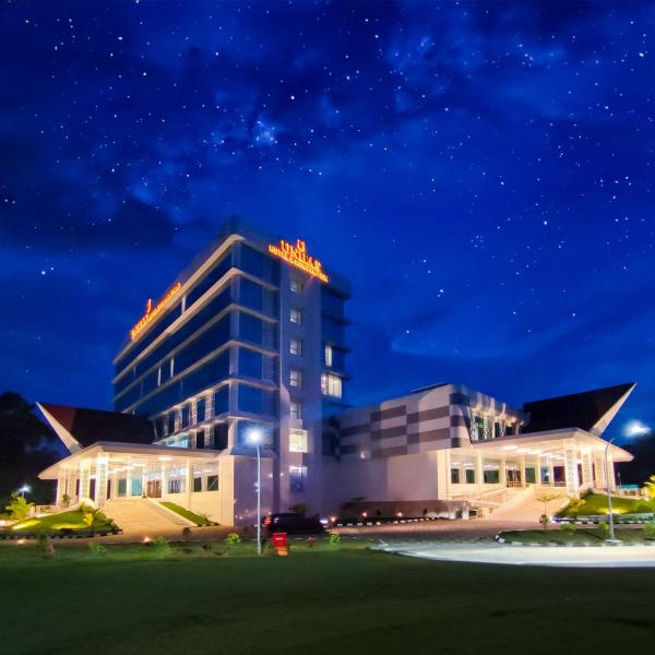 Unhas Hotel & Convention - Makassar