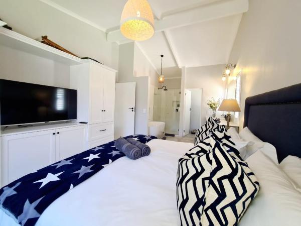 Victoria's Place - Kenton-on-Sea