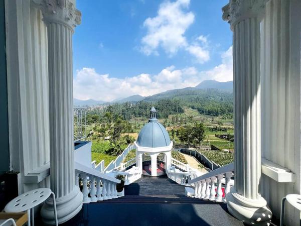 Skyline Bluedome Villa Ciwidey - Ciwidey