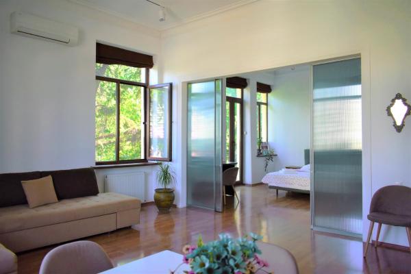 26 May Square, Building Of Academicians - Tbilissi