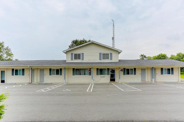 Stone Fountain Motel - Rosedale, ON, Canada