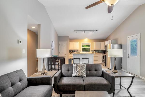 South Asheville Townhome 14 B - Sierra Nevada