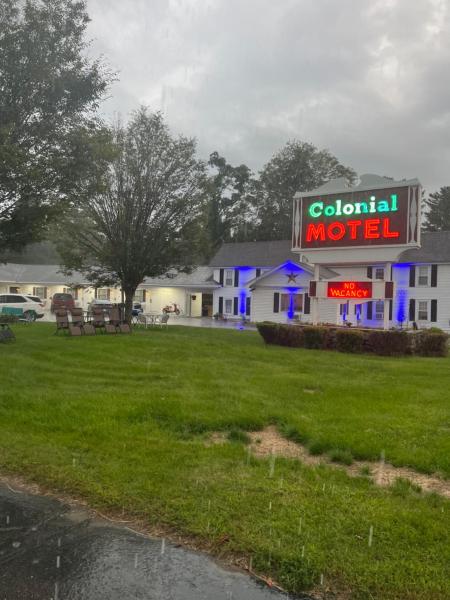 Colonial Motel - Conway, NH