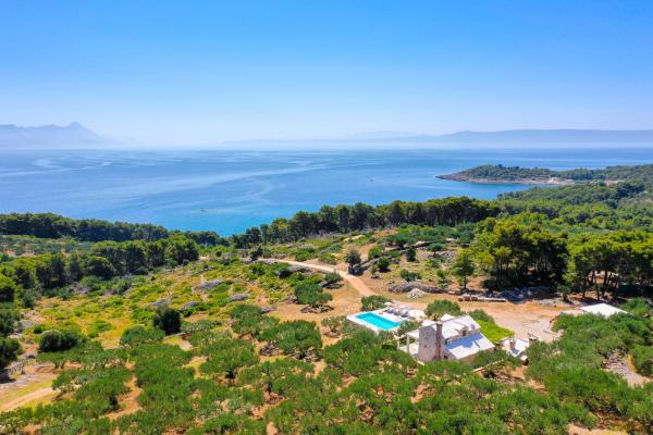 Unique Villa In Olive Field With Salted Swimming Pool-villa Frida - Brela