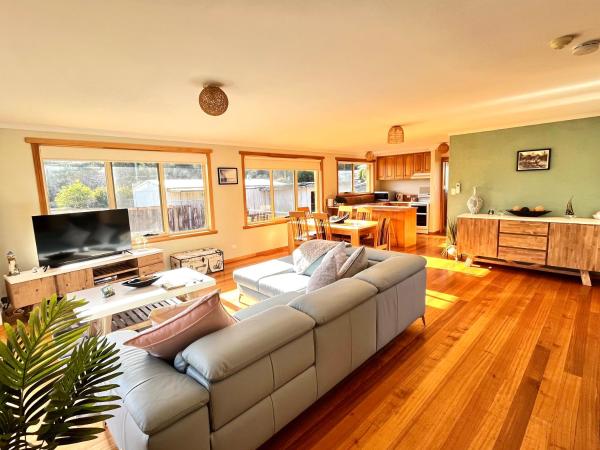 The Hazards Beach Escape - Coles Bay