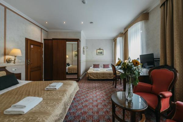 Cozy Triple Room In A Calm Old Town Street - Belarus