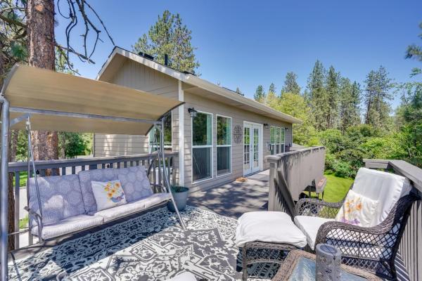 Nine Mile Falls Hideaway Scenic Retreat On River - State of Washington