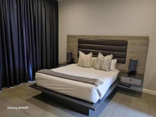 Tripleg Apartments 5 - Sandton