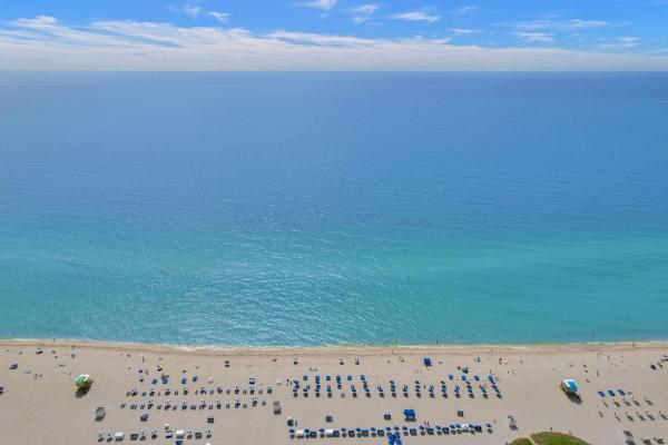 Sobe Monarch-walk To The Beach - Ocean Drive Good Time Hotel And Angler Hotel Across The Street - Miami