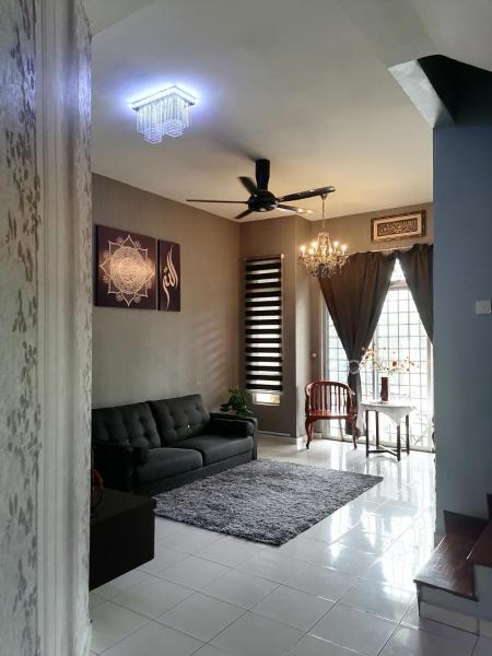 Dkamar Homestay At Desaru, Fully Aircond, Wifi, Coway, Street View 4 Min To Desaru Beach - Bandar Penawar