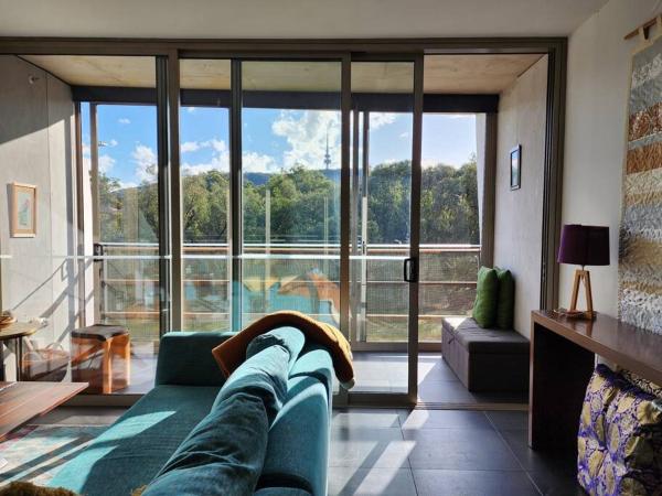 Green Rose Quiet Spacious Lakeside Carpark Exceptional 70m2 - Canberra