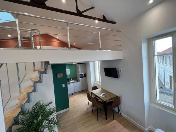 Duplex Type Loft Centre Ville * Clim * Wifi * Haut De Gamme * - Angoulême