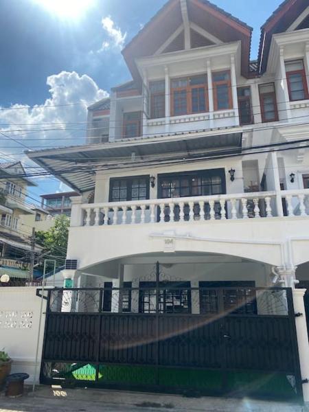 Sathon輕軌附近市中心5房獨棟全明屋各大景點附近 - Bangkok