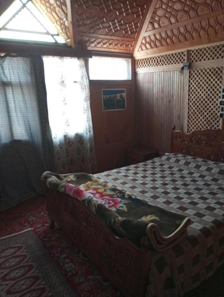 Houseboat Noor Palace - Srinagar
