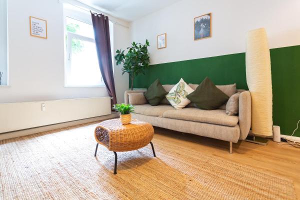 Fullhouse - Halle - F38 - Nespresso - Smarttv - Halle