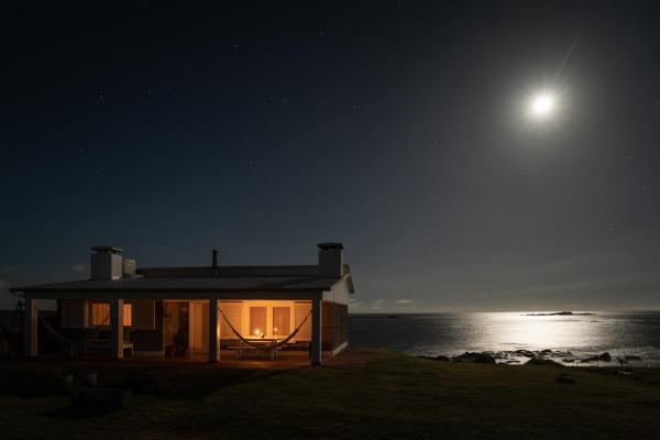 Palacio De La Luna, Casa úNica Frente Al Mar - Cabo Polonio