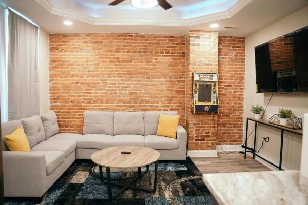 Sleek And Cozy Micro Fells Point Residence! - Dundalk, MD