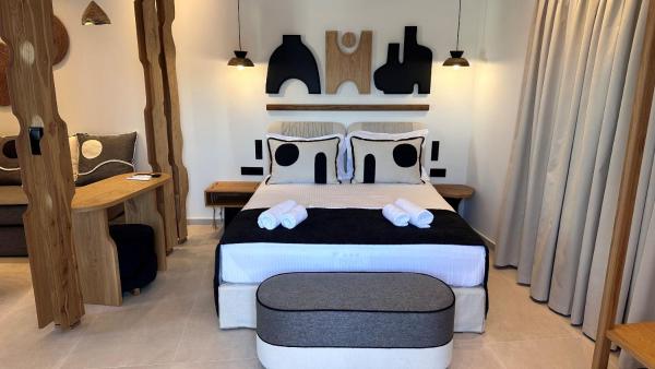 Aristotle Suites - Milos