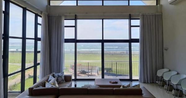 Luxurious Waterfront Penthouse With Views - Durban