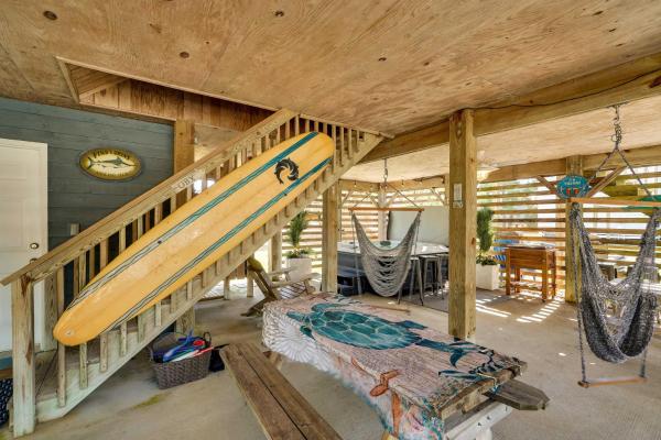 Hot Tub, Pirate Fort And Fire Pit Outer Banks Home! - Nags Head, NC