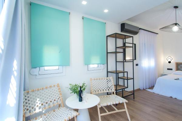 Georgia Apartments And Suites In Town - Skiathos