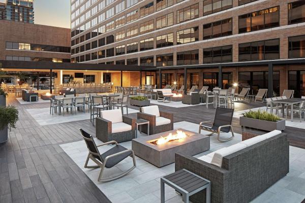 2 Connecting Suites At A Hotel - Bellaire, TX