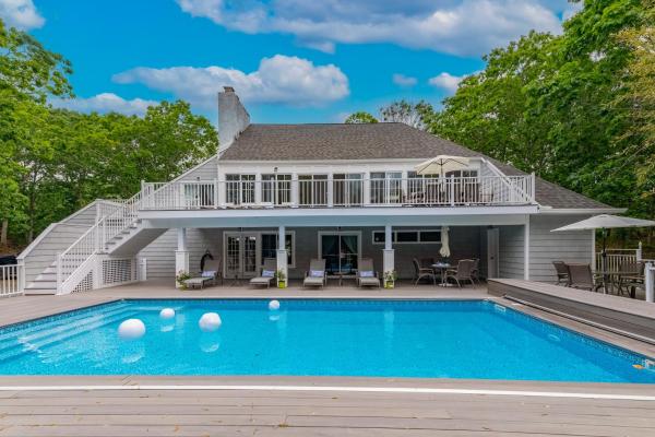 Southampton Beauty - Hampton Bays, NY