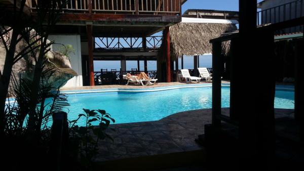 La Delphina Bed And Breakfast Bar And Grill - Departamento de Atlántida