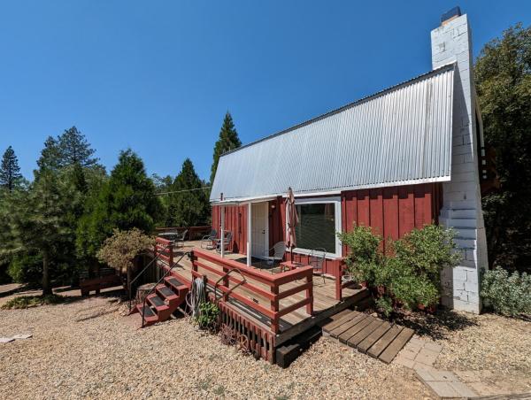 The Moores Cabin - California