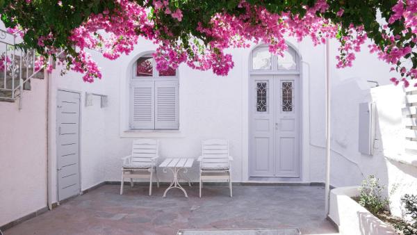 White Haven Cave Home - Santorini