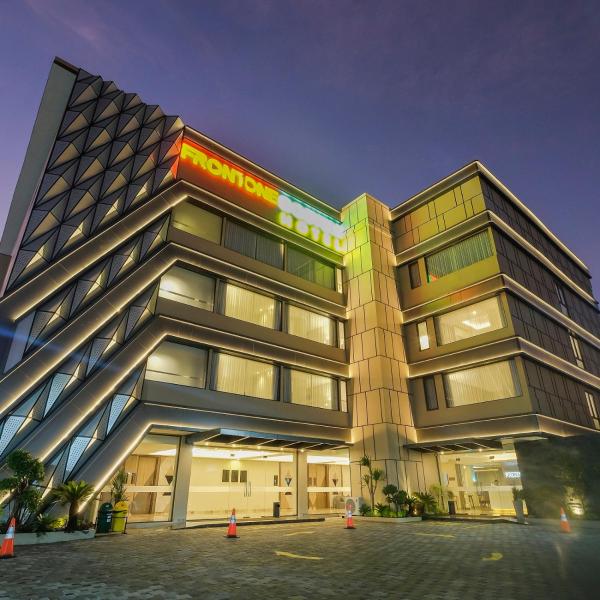 Front One Gosyen Hotel Salatiga - Salatiga