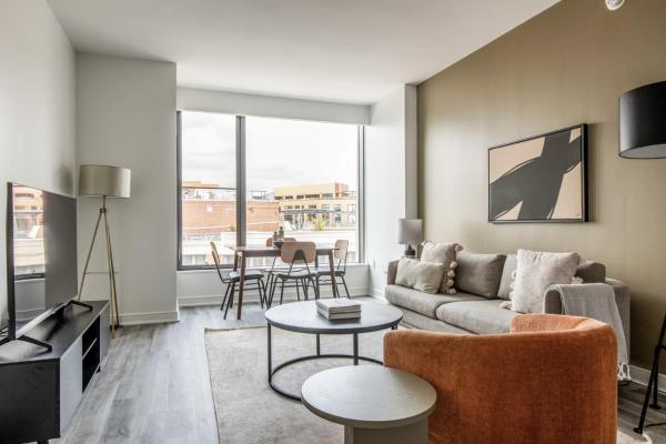 Navy Yard 2br W Wd Nr Nationals Park Bars Wdc-706 - Washington, D.C., DC