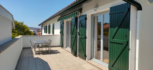 Relax, Silencio Y Sol En El Jardin - Hondarribia