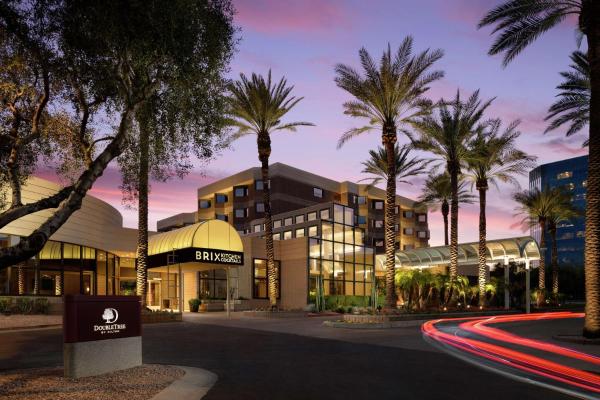 Doubletree Suites By Hilton Phoenix - Phoenix