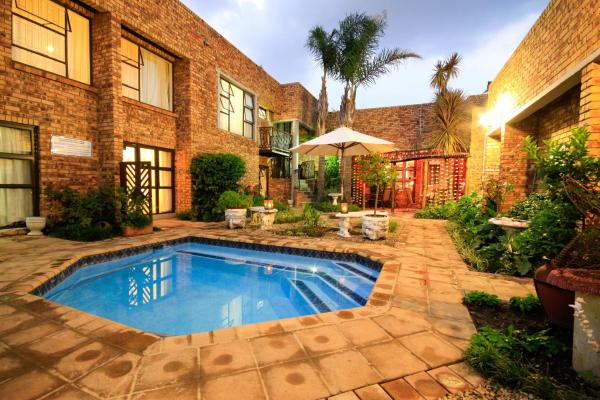 Dormio Manor Guest Lodge - Secunda