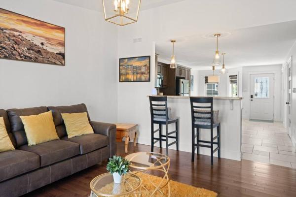 Lovely House In Moncton - Moncton