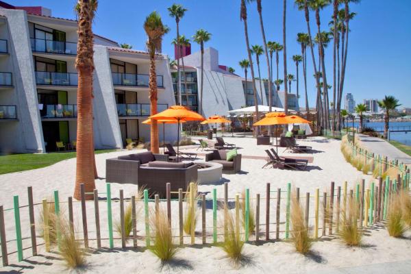 Hotel Maya - Long Beach, CA