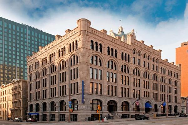 Hilton Garden Inn Milwaukee Downtown - Milwaukee, WI