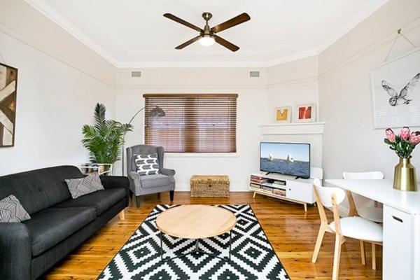 Hunt1 - Great Family Unit, Spacious Green Garden - Taronga Zoo Sydney