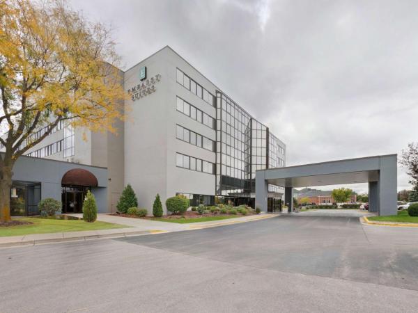 Embassy Suites By Hilton Milwaukee Brookfield - Wauwatosa, WI