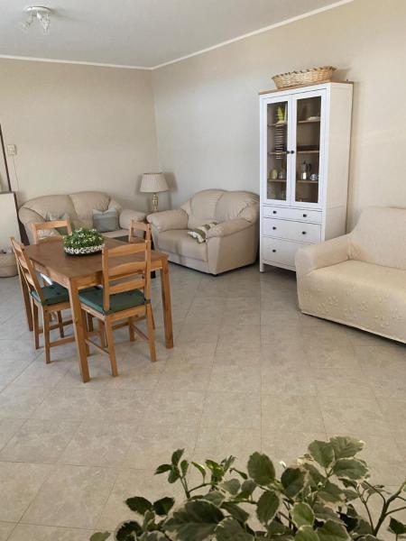 Màeri Home - Augusta